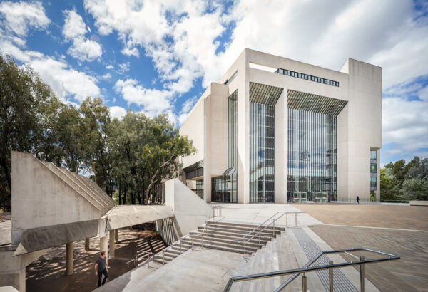 FROM A SPOILED SHEEP STATION TO A MODERN MARVEL Modernism in Australia ...