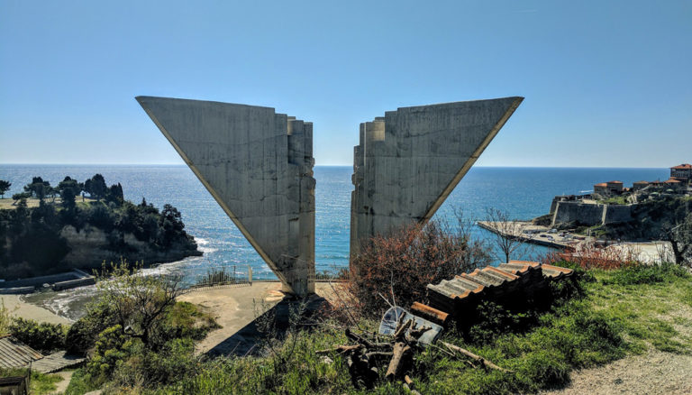 Spomeniks - a heroic and terrible history caught in concrete - Greyscape