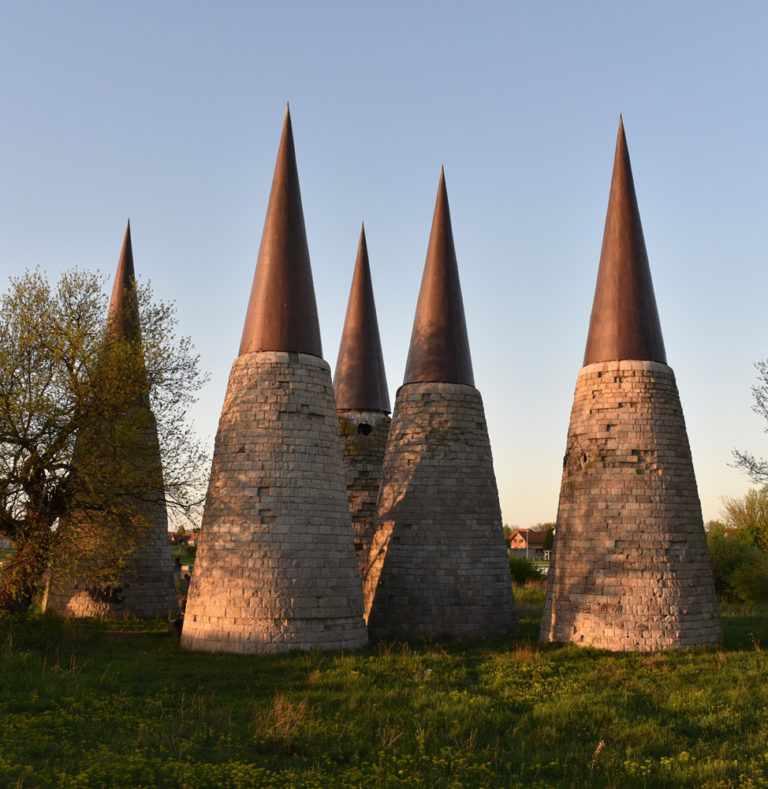 Spomeniks - a heroic and terrible history caught in concrete - Greyscape