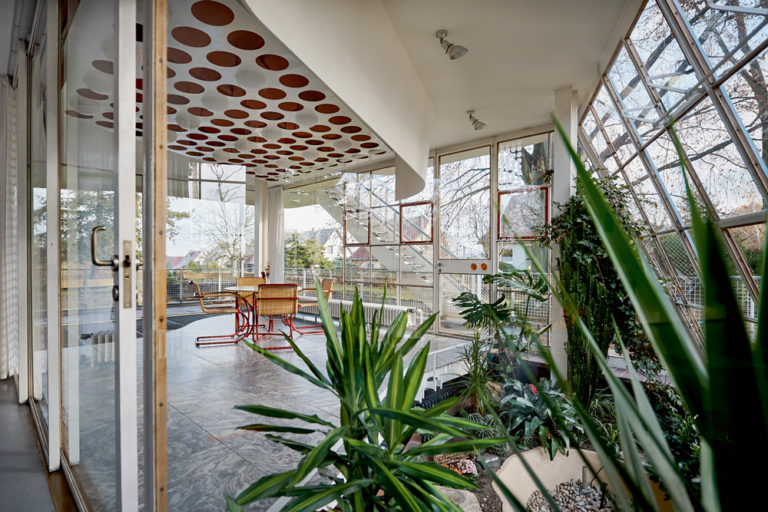 Haus Schminke Löbau's Glorious Modernist 'Noodle Steamer' - Greyscape