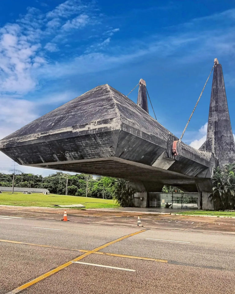 Brazilian architect Lelé’s big bold vision Centro Administrativo de ...