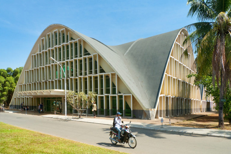 New Khmer Architecture The work of Vann Molyvann - Greyscape