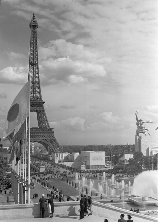 Paris 1937 Exposition Internationale - Greyscape